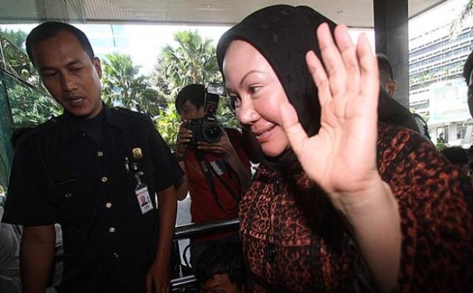 Keluarga Ratu Atut Kecewa Berat pada KPK - Wartakotalive.com Keluarga Ratu Atut Kecewa Berat pada KPK - Wartakotalive.com