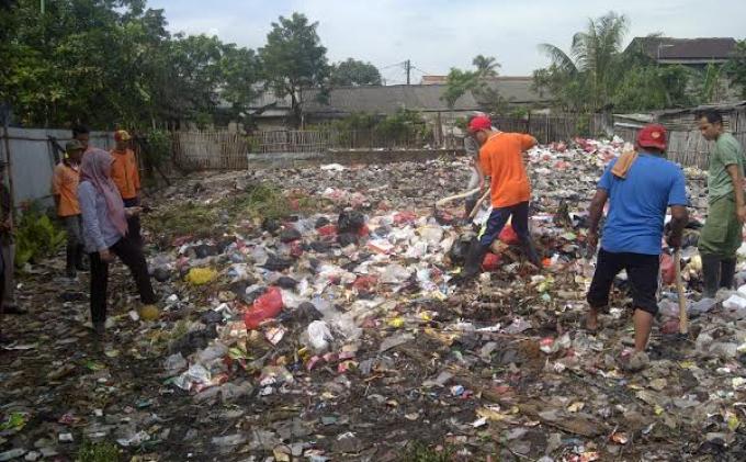 Pasar dan Pusat Belanja Diharapkan Mampu Kelola Sampah Sendiri ...