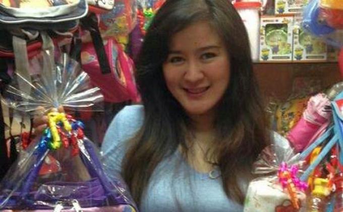 Shinta Bella Kembangkan Bisnis Suvenir - Wartakotalive.com