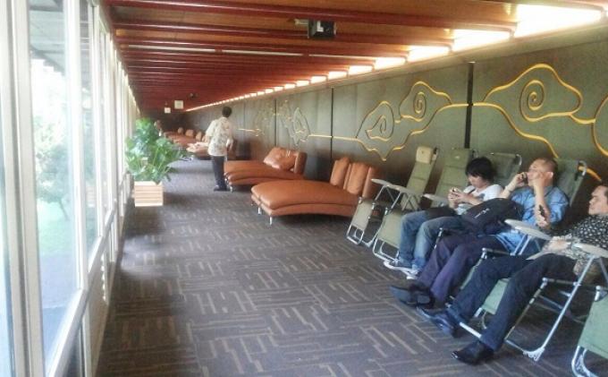 Rest Area Khusus Penumpang di Terminal 1 Bandara Soekarno-Hatta ...