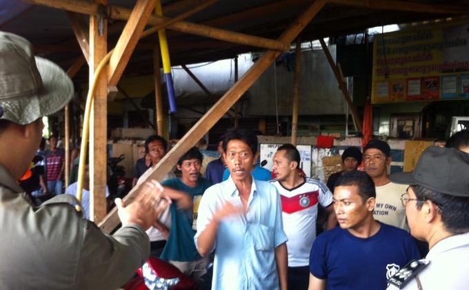 Cegah Bangunan Liar Berdiri kembali, TPU Prumpung Dipagar ...