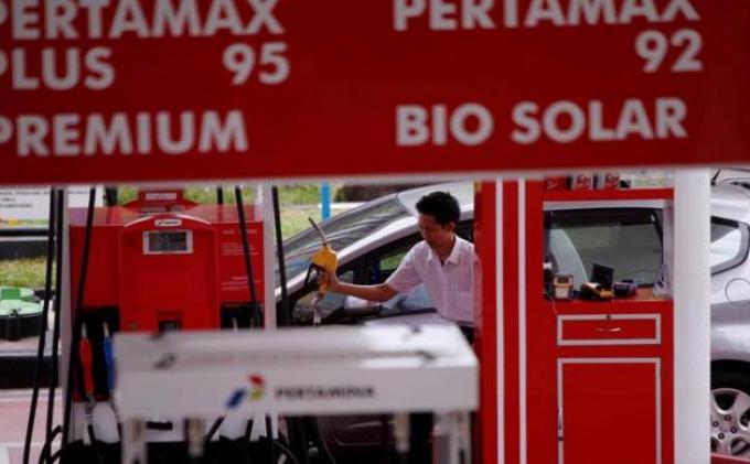 Habis Maghrib Ini, Harga BBM Premium Naik Jadi Rp 7000 Per Liter ...