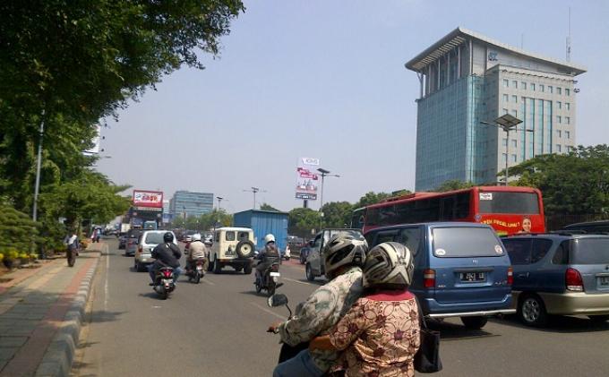 Pukul 10.11 MT Haryono Menuju Pancoran Ramai Lancar - Wartakotalive.com