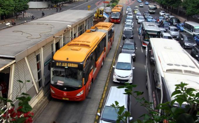 Breaking News: Besok Busway Trayek Blok M-Jakarta Kota Libur ...