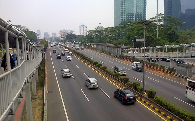 10:45 Ruas Tol Dalam Kota Lancar - Wartakotalive.com