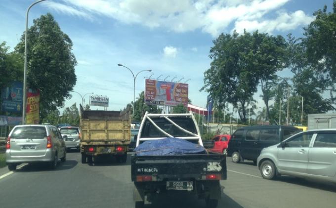 Exit Tol Tangerang dari Bitung Macet - Wartakotalive.com