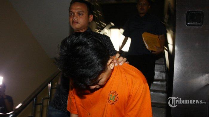 Nama Robby Sudah Dikenal Para Pelanggannya Sebagai Mucikari ...