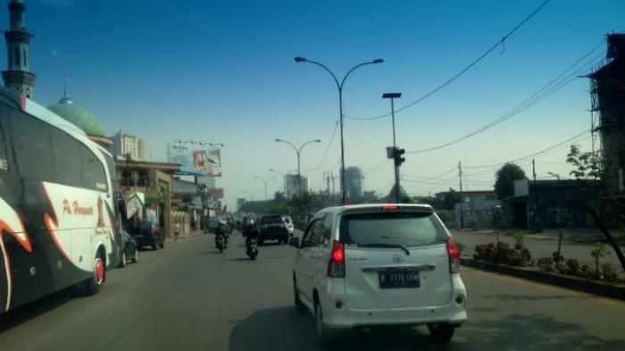 10:45 Jalan Raya Serpong Tangerang Lancar - Wartakotalive.com