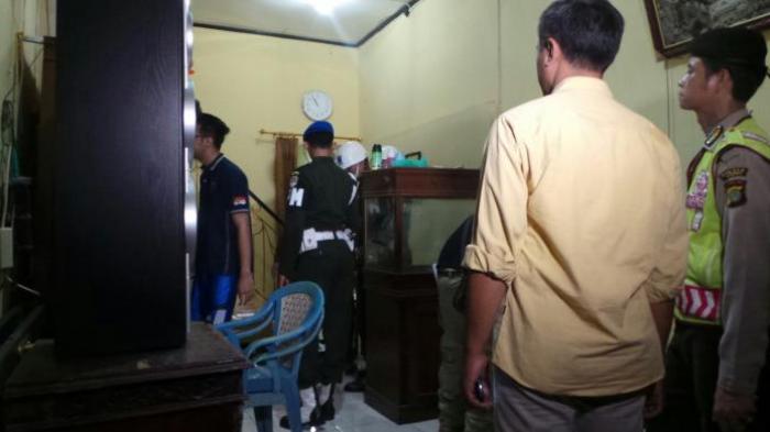 TNI dan Polri Gerebek Kompleks Berlan Matraman - Wartakotalive.com