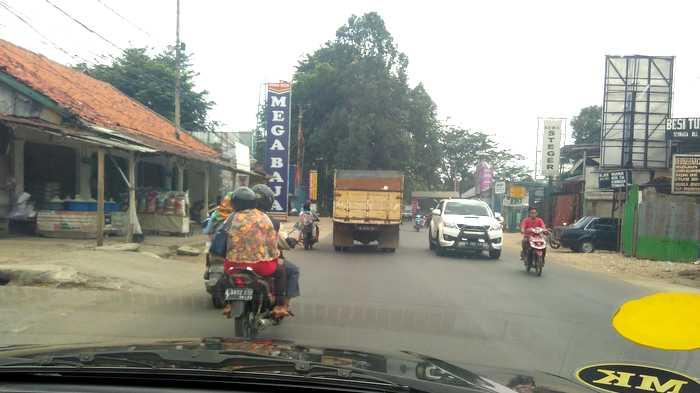 Jalan Hasyim Ashari Ramai Lancar - Wartakotalive.com