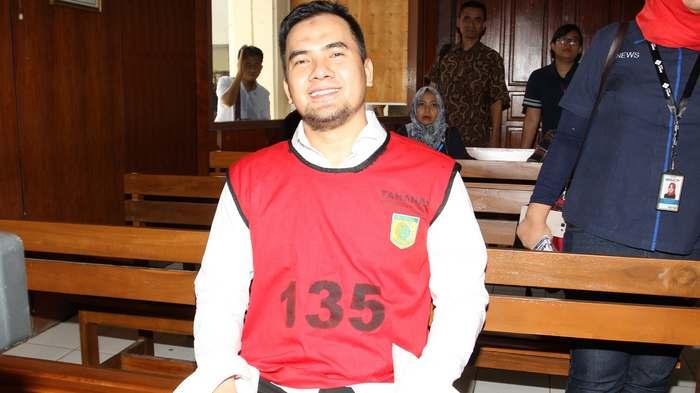 Wow, Beredar Video Syur Sesama Jenis Mirip Saipul Jamil - Wartakotalive.com Wow, Beredar Video Syur Sesama Jenis Mirip Saipul Jamil - Wartakotalive.com