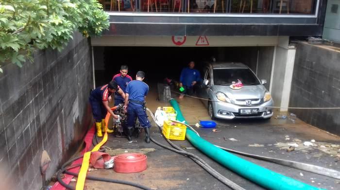 Basement 4 Gedung di Kemang Terendam Banjir - Wartakotalive.com