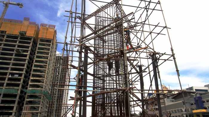 Berita Foto Begini Pekerja Selesaikan Tiang Fly Over Cilandak