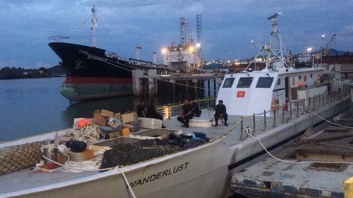 Cari Barang Bukti Lain, Polisi Lakukan Docking Kapal yang Mengangkut ...