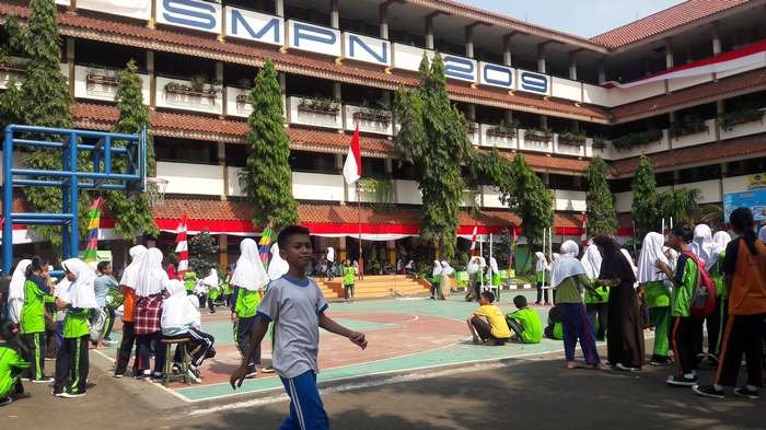 VIDEO: Meriahnya Lomba Agustusan di SMPN 209 - Wartakotalive.com