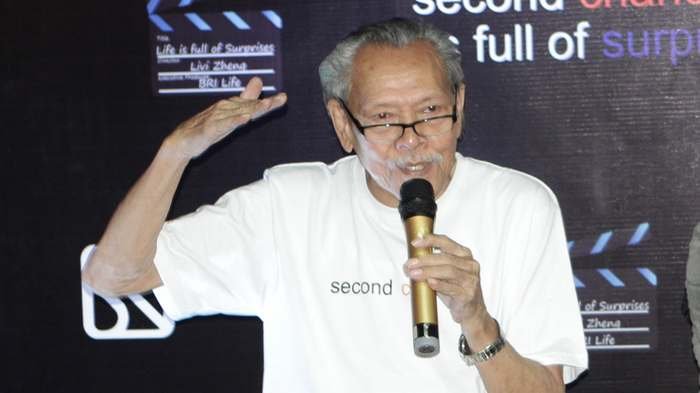 BREAKING NEWS: Aktor Senior Henky Solaiman Meninggal Dunia ...