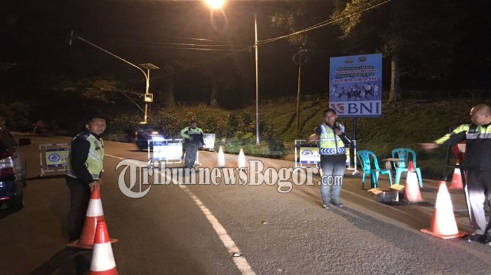 Longsor Puncak Bikin Kunjungan Wisatawan Menurun - Wartakotalive.com