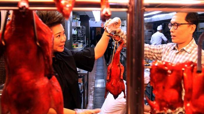 BERITA FOTO: Restoran Bebek Panggang Duck King Siap Masuk Bursa ...