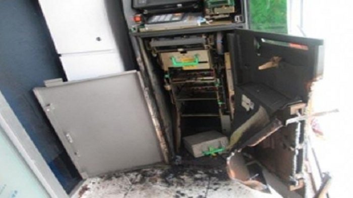 Demi Bobol ATM, Pencuri Jebol Tembok Minimarket - Wartakotalive.com