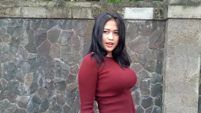 Tinggalkan Duo Serigala, Ovi Sovianti Pilih Nyanyi di Kampung dari Panggung Hajatan ke Hajatan ...