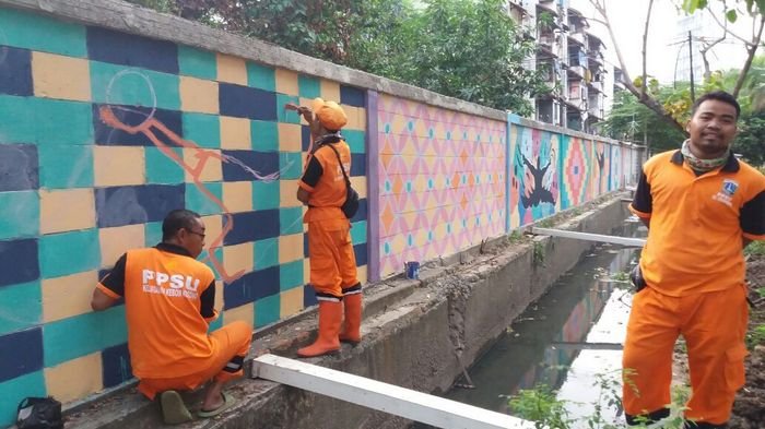 Menteng Percantik Jembatan Pasar Rumput dan Tembok Kali Ciliwung dengan ...