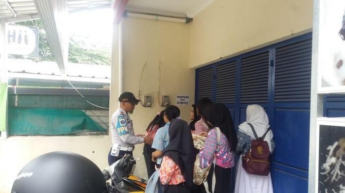 Lagi, 31 Pelajar SMA Bolos Terciduk Satpol PP Nongkrong di Warkop dan Taman di Depok ...