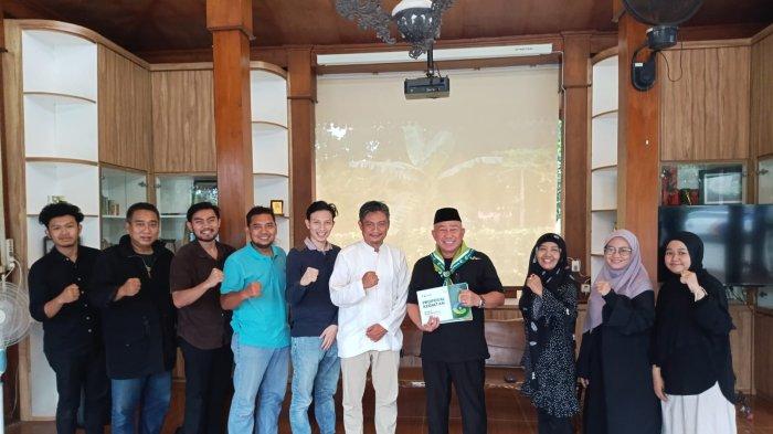 Mohammad Idris Terima Kacu Sebagai Simbol Dimulainya Rangkaian Jambore ...