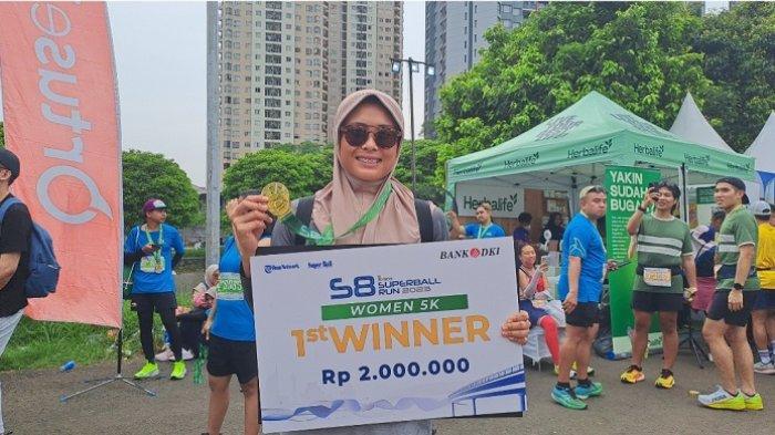 Terbiasa Latihan di Jalan Menanjak, Ai Kusmiati Taklukan Rute 5K Super Ball Run 2023 dalam 19 ...