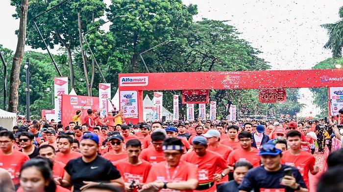 Ribuan Orang Mengikuti Lomba Lari Sambil Menanam Pohon - Wartakotalive.com