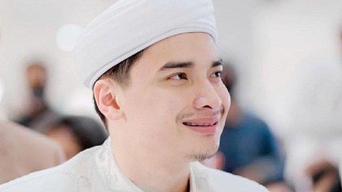 Alvin Faiz Klaim Sebagai Pembina Az Zikra Bikin Ulama Heboh, Kok Nggak ...