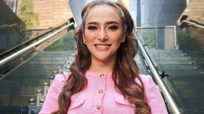 Amel Alvi Akui Mulai Kurangi Pekerjaan Disc Jockey hingga Tinggalkan ...