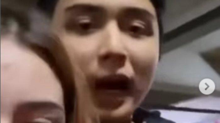 Sok Jagoan Piting Kekasih Sambil Hina Polisi, Anak Artis Willy Dozan Diburu Netizen ...