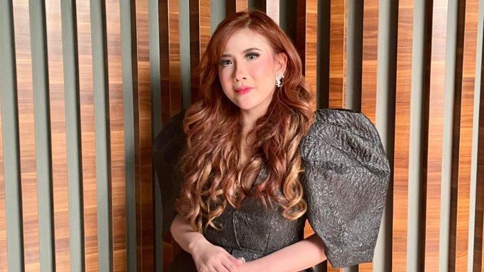 Angie Rey Rilis Single Jangan Banyak Iri Ciptaan Mita The Virgin ...