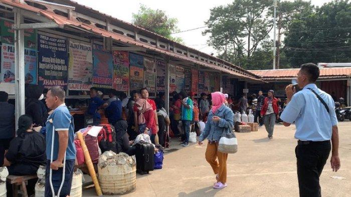 Puncak Arus Mudik Lebaran, Pemudik di Terminal Lebak Bulus Hari Ini Didominasi Tujuan Jabar ...