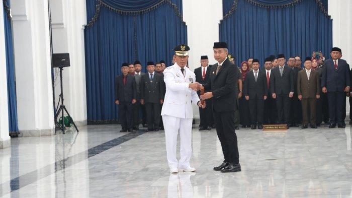 Dilantik Jadi Pj Bupati Bogor, Asmawa Tosepu Siap Selesaikan Jalan Tambang di Parung Panjang ...