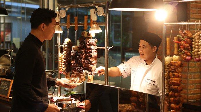 Pengalaman Baru Kulineran Brazilian Barbeque dalam Santap Malam Tematik ...