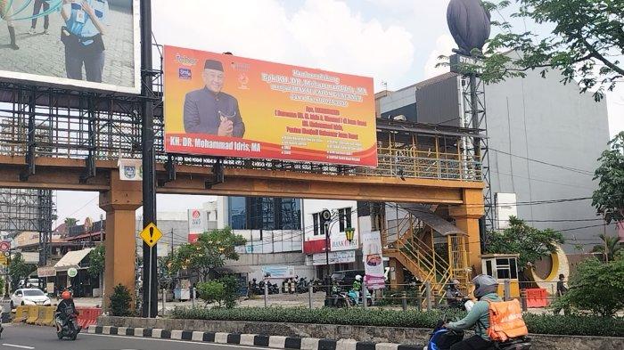 Balihonya Maju Pilgub Jabar Terpampang di Margonda, M Idris Bingung: yang Pasang Siapa ...