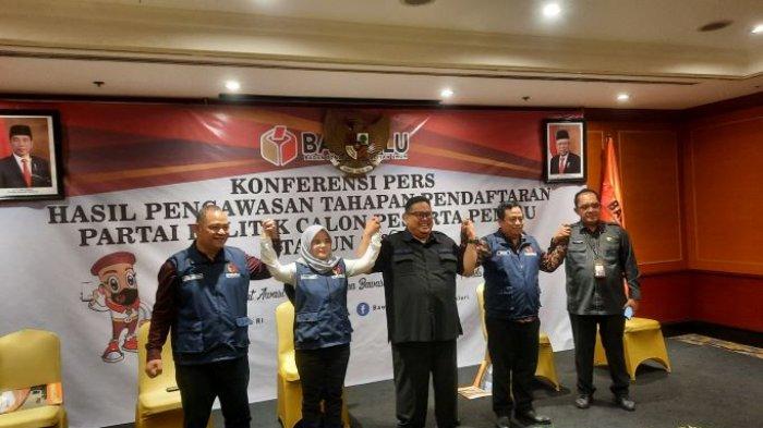 VIDEO Bawaslu Temukan Anggota KPU Dicatut Jadi Pengurus Parpol di Dalam Sipol - Wartakotalive.com