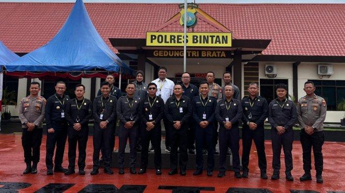 Belasan Siswa Sespimmen Polri dan TNI Jalani Kuliah Kerja Profesi di Polres Bintan, Ini ...