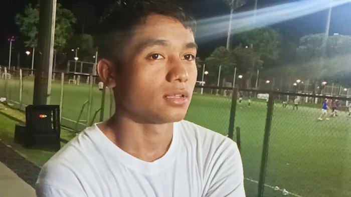 Cerita Betrand Peto dari Petir Menyambar Rumah hingga 4 Ayam Kesayangan ...