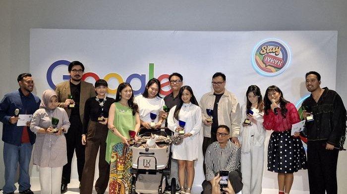 Tampilan Bobby Kertanegara saat Raih Penghargaan Bikin Salfok, Pakai ...