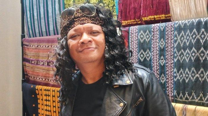 Suka Nyanyi Rock, Candil Bentuk The Brokers Bareng Richie Five Minutes ...