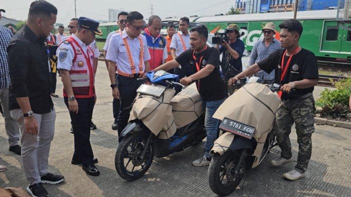 DJKA Berangkatkan Kereta Api Berisi 12.180 Motor Pemudik Peserta ...
