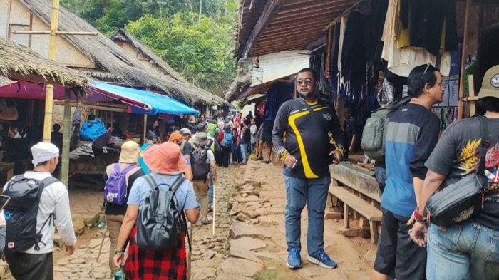Motoran Riang Gembira dari Jakarta ke Baduy Luar Hanya untuk Cicipi Durian di Desa Kanekes Lebak ...