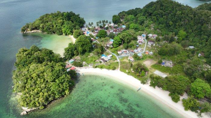 Kembangkan Destinasi Wisata, PMI Promosikan Desa Wisata di Fakfak ...