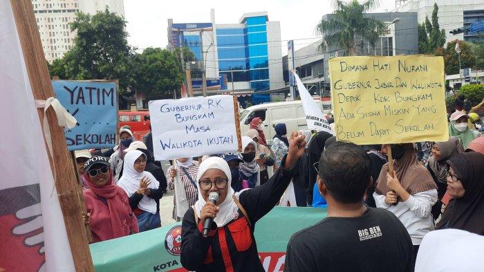 12 Siswa Miskin Depok Tak Diterima di SMU Negeri, Malah Ditawari Sekolah Terbuka yang Langgar UU ...