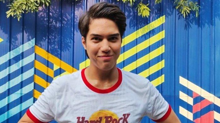 Cerita El Rumi Liburan Sendirian ke London Setelah Tanding Tinju ...