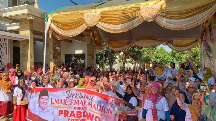 Disebut Sebagai Figur Capres Nasionalis, Emak-emak di Madiun Sepakat Dukung Prabowo di Pilpres ...