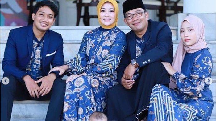 Ridwan Kamil dan Atalia Praratya Ikut Iringi Jenazah Emmeril Kahn Mumtadz ke Gedung Pakuan ...