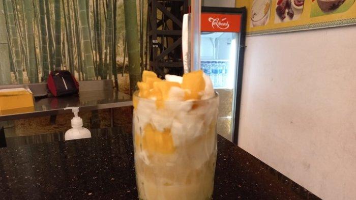 WARTA SEDAP: Menikmati Segarnya Es Teler Sari Mulia yang Legendaris ...